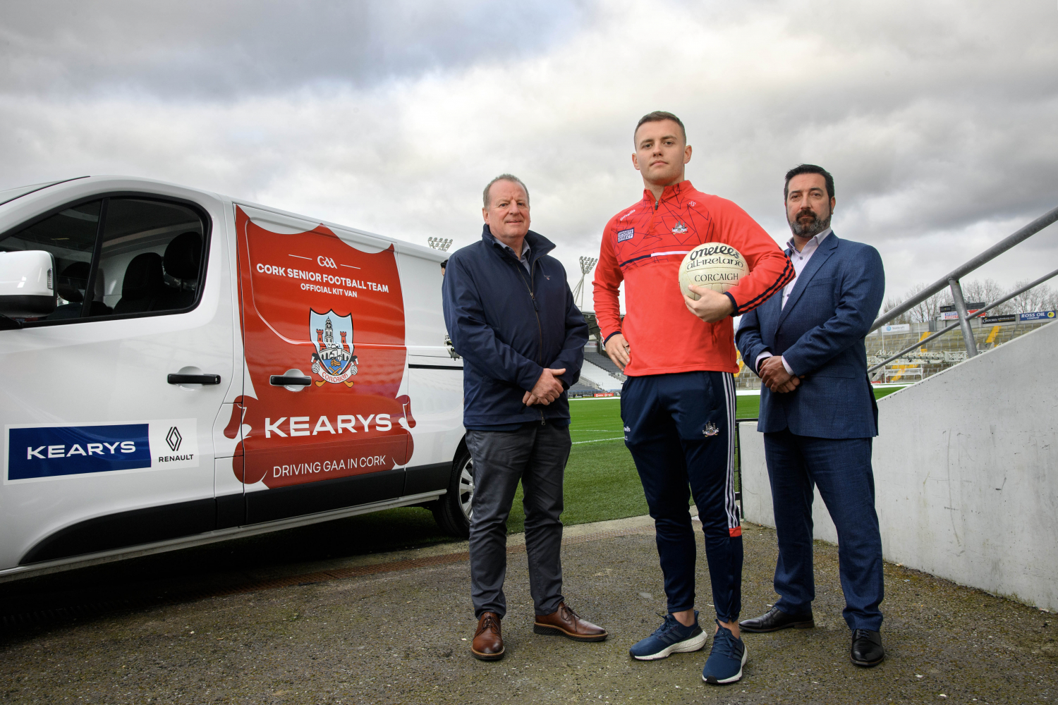 Kearys Renault presents Cork GAA with six new kit vans – Cork GAA