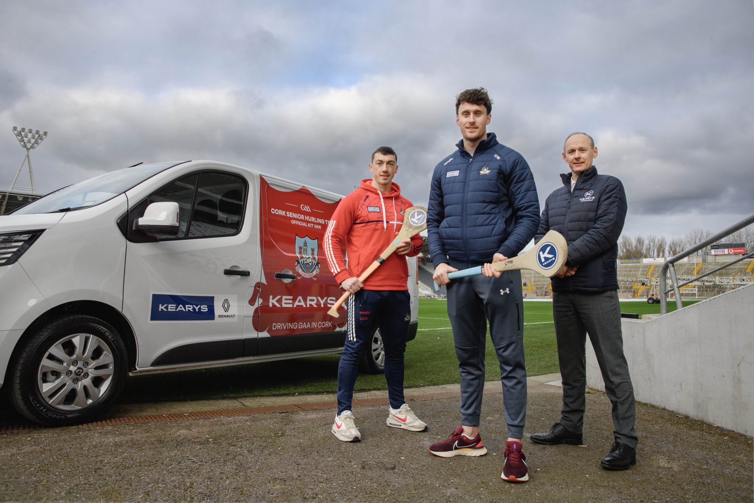 Kearys Renault presents Cork GAA with six new kit vans – Cork GAA